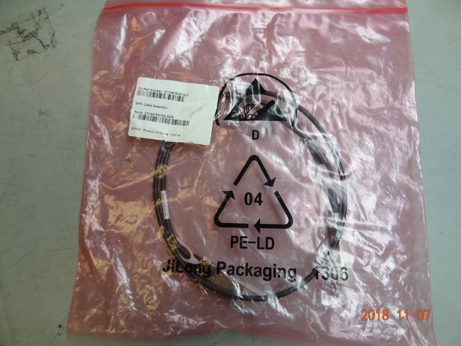 Amphenol FCI 10110818-2010LF 10GbE SFP+ CABLE ASY 1.0M 30AWG #T443 | eBay