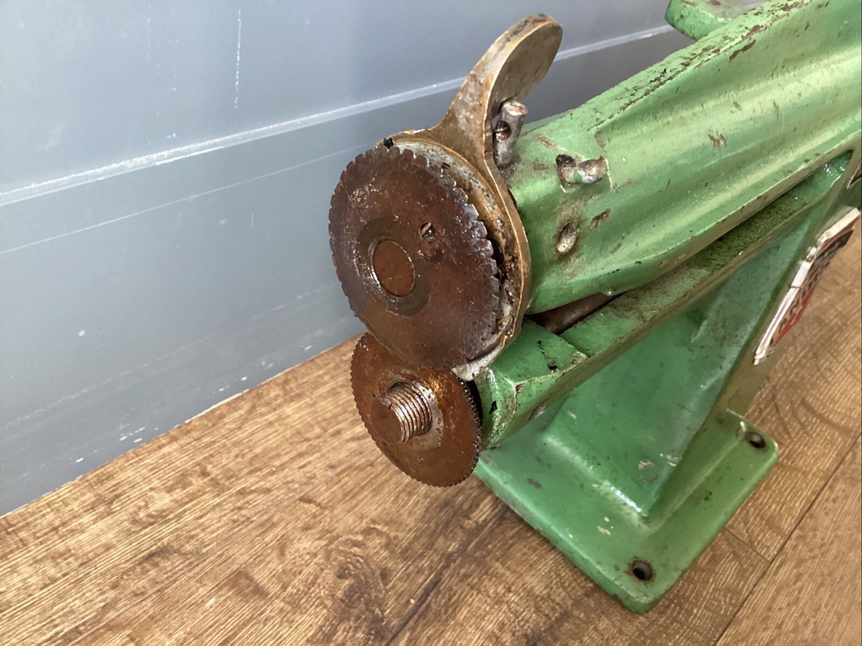 Vintage Landis Leather Skiver Machine Shoe Repair Cobbler USA Green ...