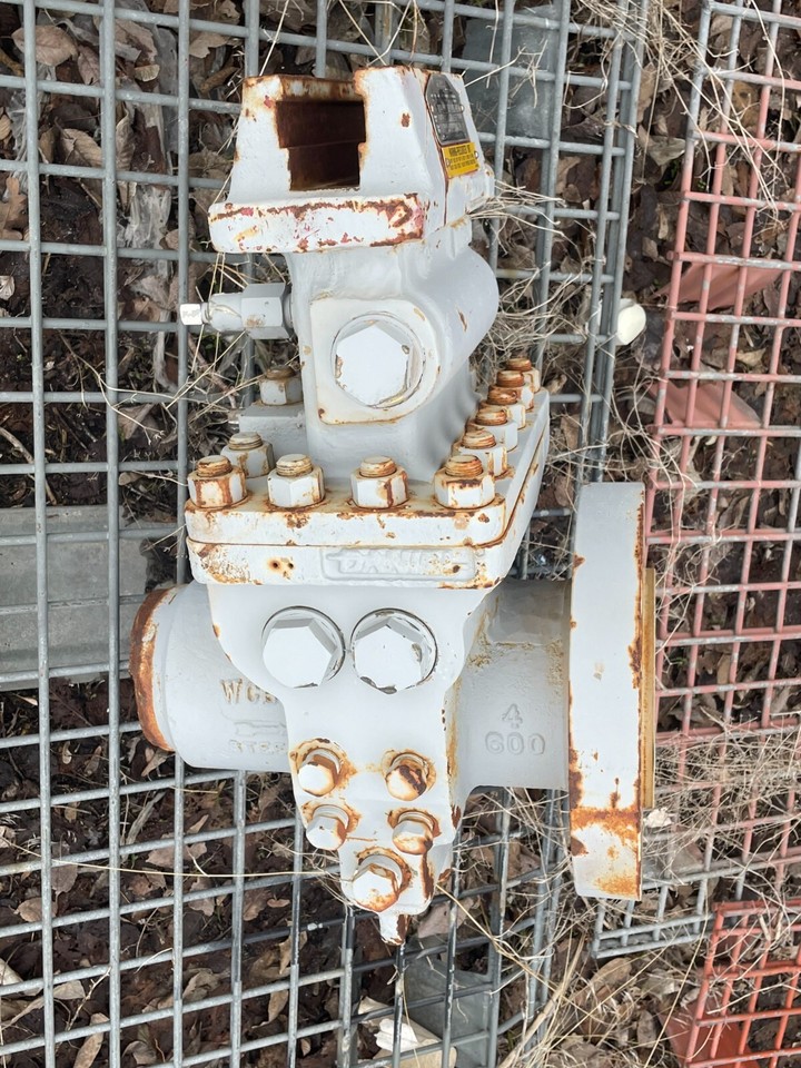 Daniel Senior Orifice Fitting Flow Meter 4” 600 SN: 03240369 *USED, AS ...