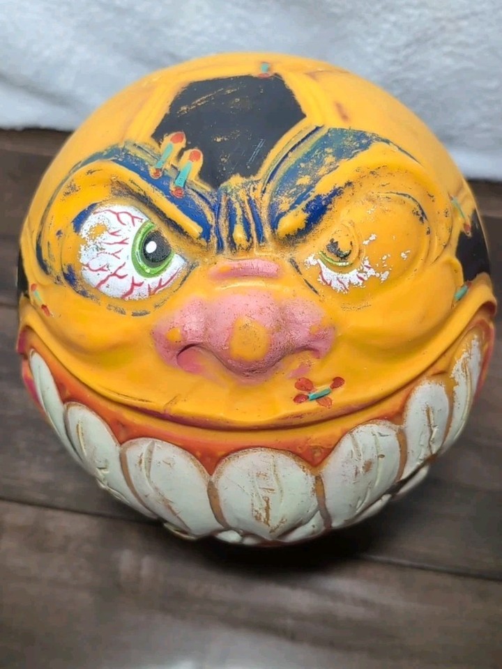 1986 Super Madballs Goal Eater Monster Soccer Football Ball AmToy TCFC ...