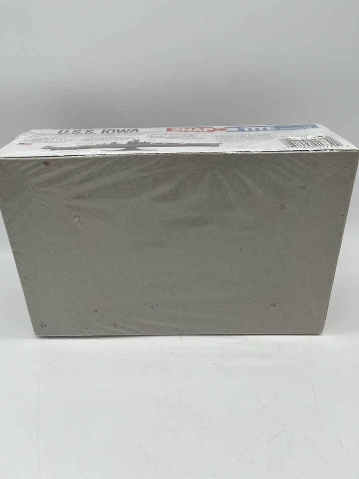Vintage Monogram USS Iowa Battleship BB 61 Snap Tite NEW Model Kit 85 ...