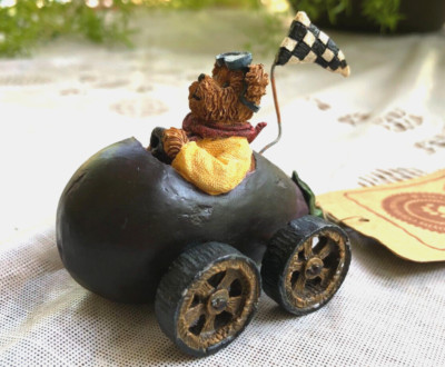 BOYDS COLLECTION - E P PARMESAN,,,GRATE FINISH (IN EGGPLANT CAR) | eBay