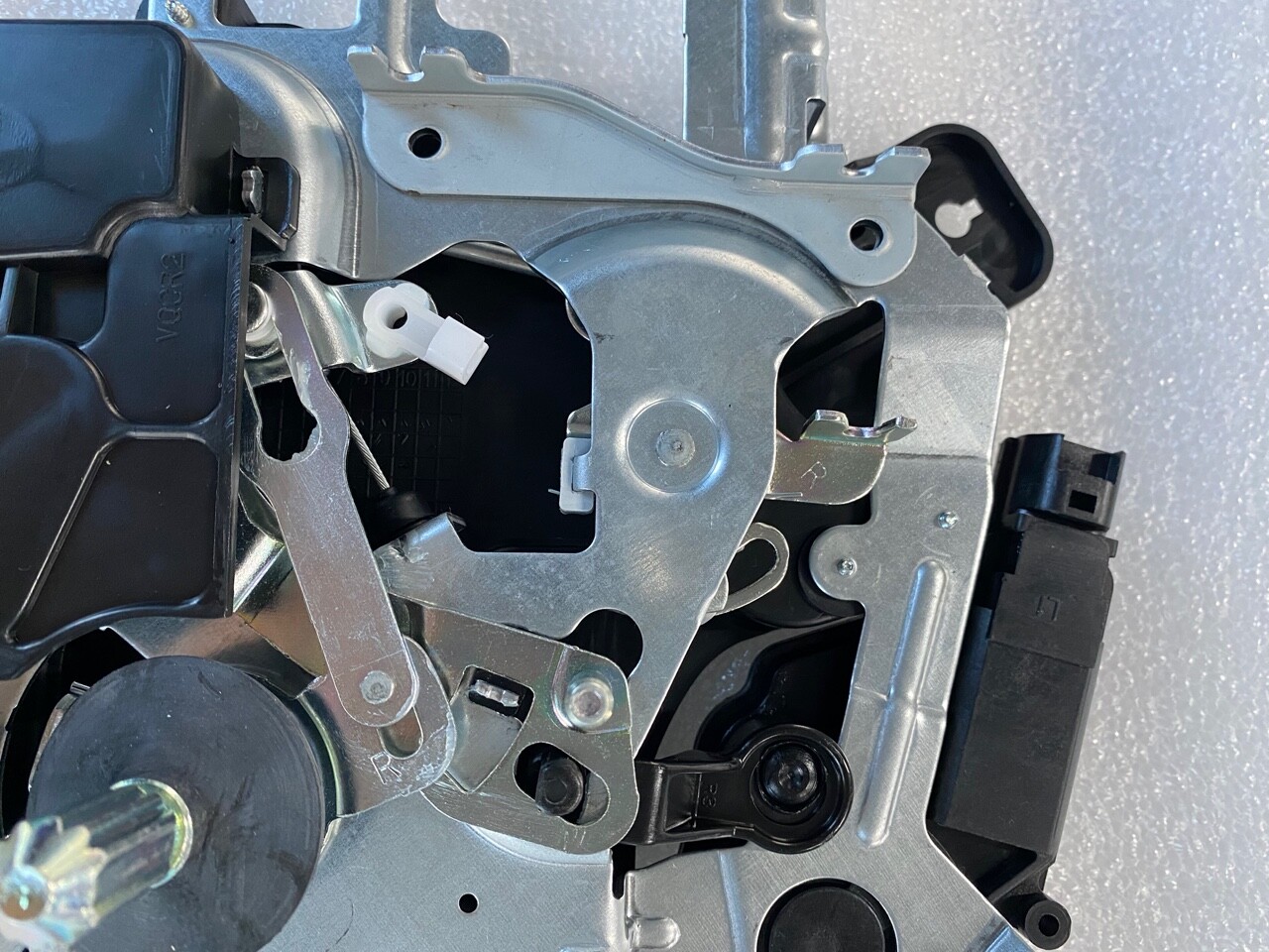 81450 4D503 Lock Actuator Controller Sliding Rear RH for 2006 2012 Kia ...