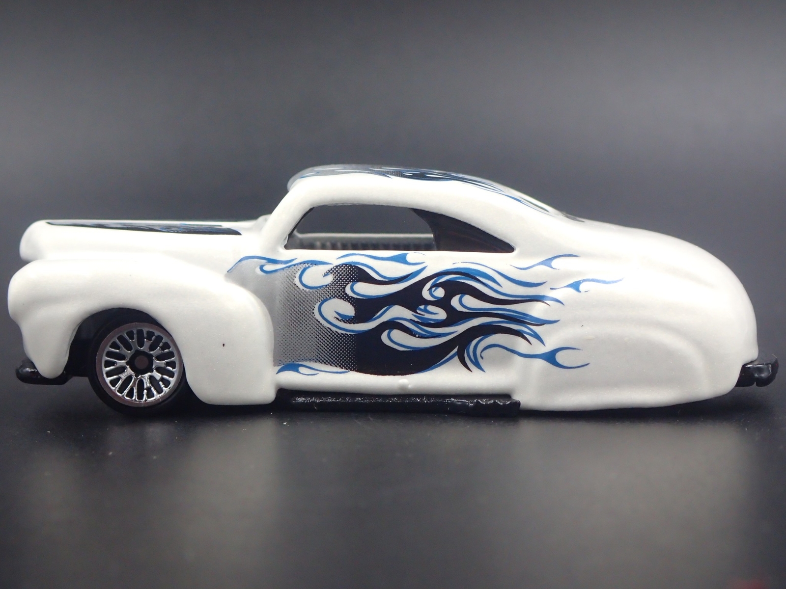 1941 41 FORD TAIL DRAGGER CUSTOM HOT ROD 1:64 SCALE DIORAMA DIECAST ...