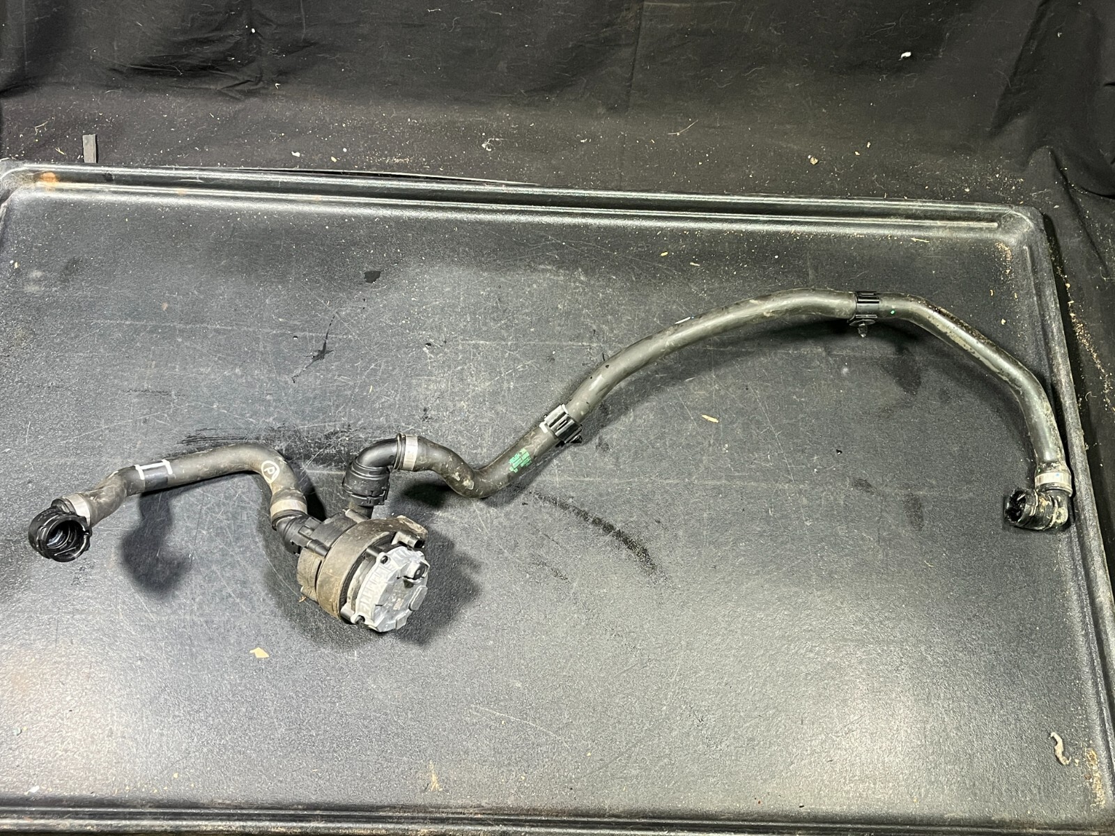 2018-2019 BMW X3 G01 2.0L Engine Coolant Auxiliary Water Pump W/ Hoses ...