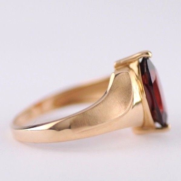 Mozambique Garnet Ring Set in 10K Yellow Gold Size 7 | eBay