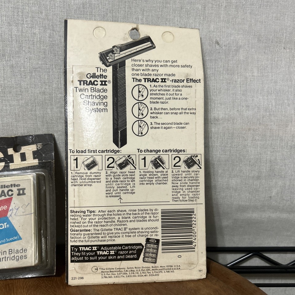 Vintage Gillette Trac II Razor & 2 Carts + 2 Packs of Carts - New! | eBay