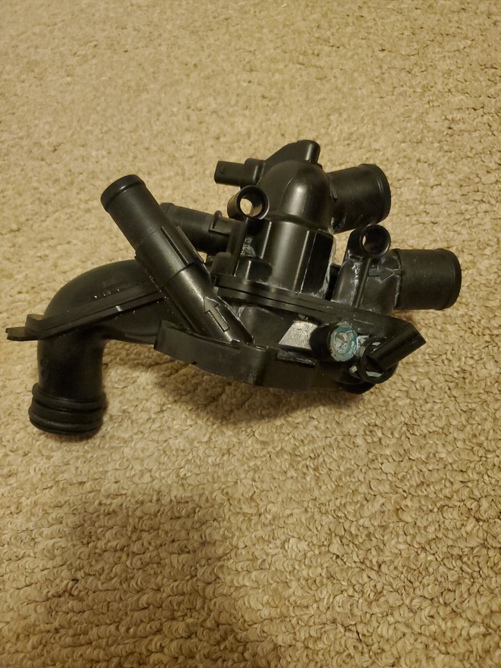 Engine Coolant Thermostat Housing 11537534521 For 2007-2013 Mini Cooper ...