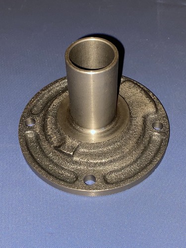 Early GM T10 4 Speed Front Bearing Retainer T89B-6 3709331 Non-Seal ...