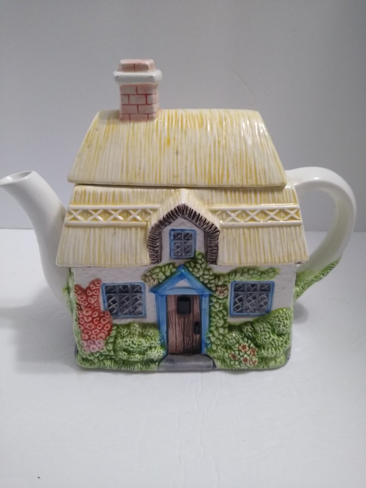 The Village Teapot Collectables Vintage Summer Cottage by Annie Rowe ...