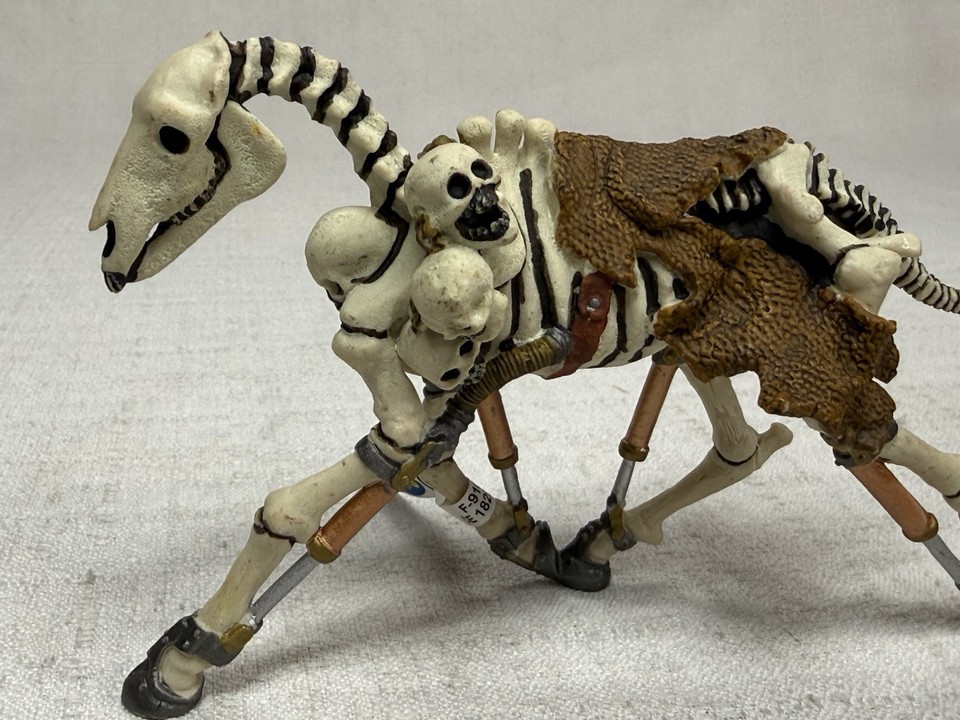 Schleich Papo Zombie Undead War Horse Skeleton Fantasy Toy sculpt ...