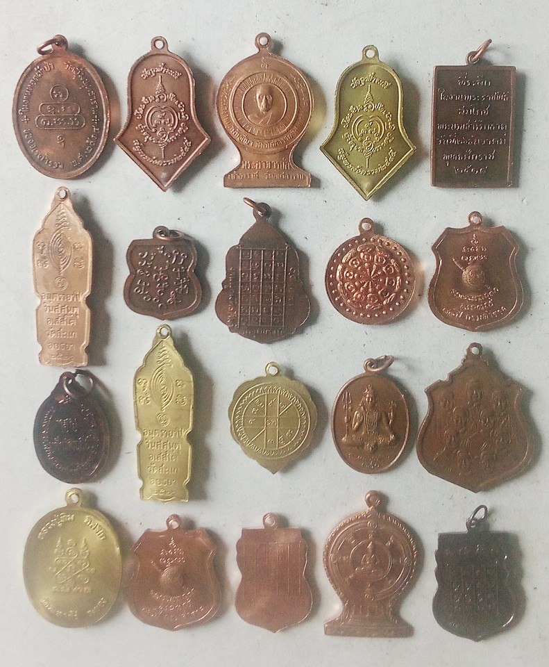 Set of 20 THAI BUDDHIST Jewelry Charms Pendants Amulets Buddha Buddhism ...