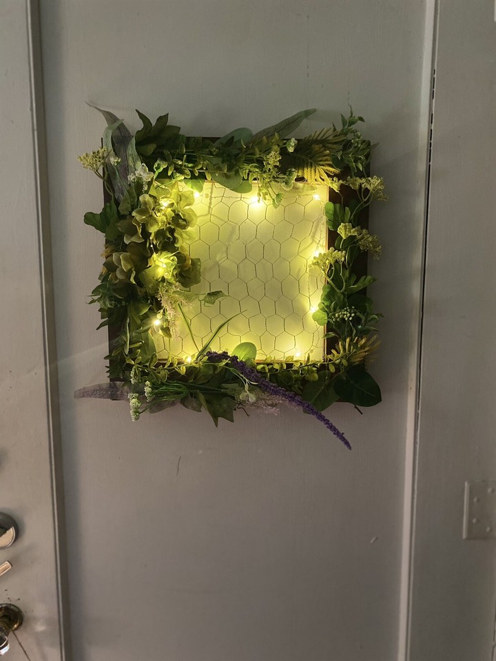 Light Up Home Decor, Light Up Signs, Lights Up Frames, Chicken Wire ...