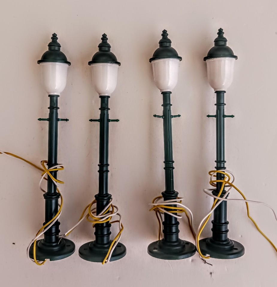 VINTAGE HO SCALE LAMP POSTS | eBay
