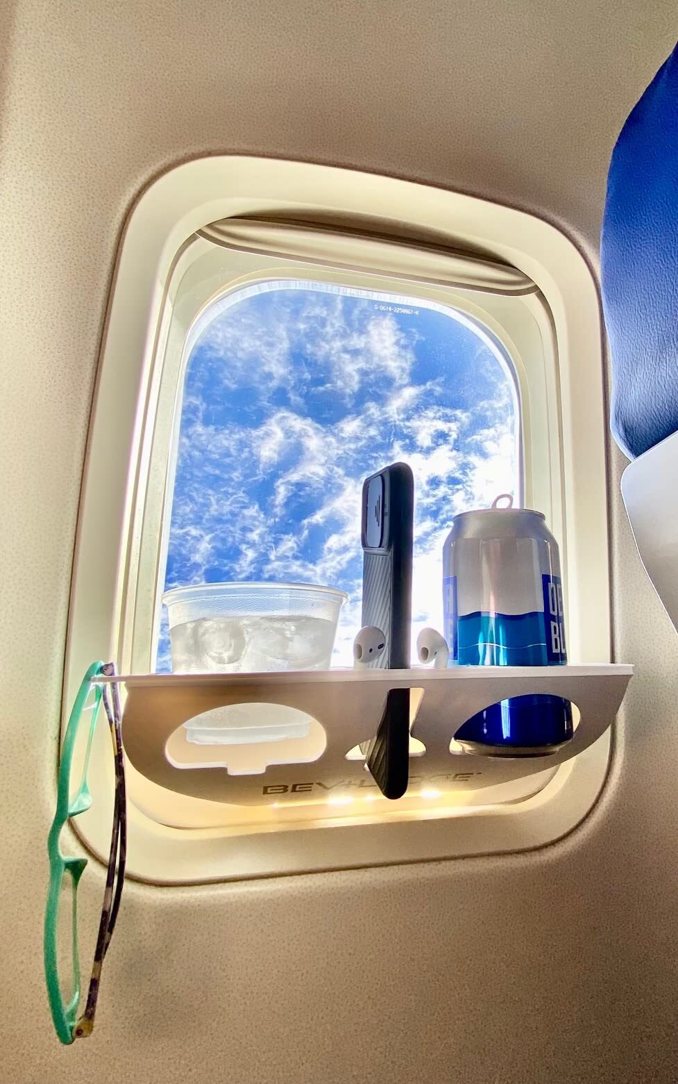 - Airplane window organization station - - One of the HOTTEST new ...