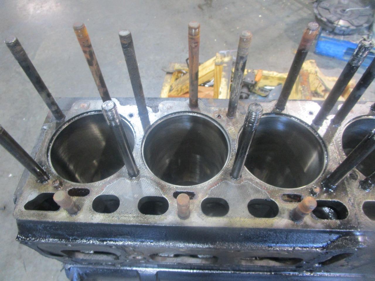 Hercules LDT-465 Multifuel Engine Cylinder Block Serial 3994821 ...