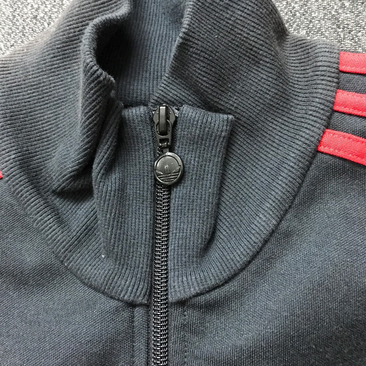 Vintage Men's XL Adidas Barcelona City Series Graphic Black Vintage Men's XL Adidas Barcelona City Series Graphic Black