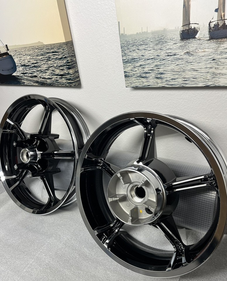 HARLEY road Glide WHEELS 2024 -25 CVO LIMITED CHROME & BLACK OEM RIMS ...