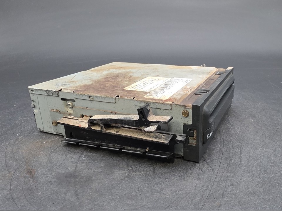 OEM 95-02 GM Truck CD Player Receiver 16231055 Used | eBay