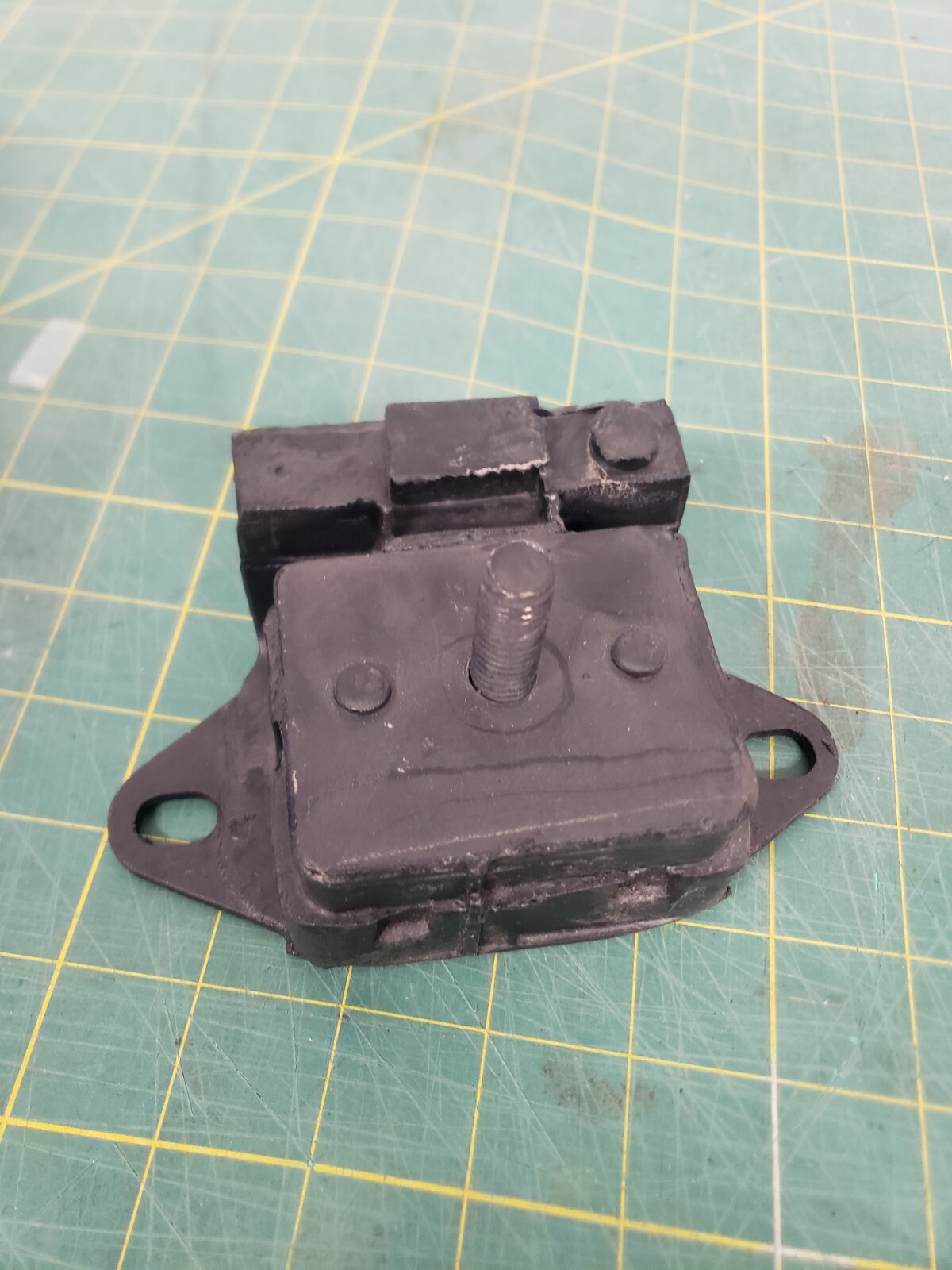 Jeep 77-86 CJ5 CJ7 J10 Scrambler Engine Mount 8128488 LH RH Crown ...