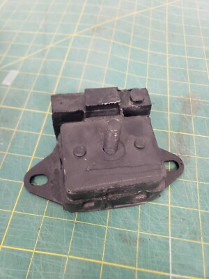 Jeep 77-86 CJ5 CJ7 J10 Scrambler Engine Mount 8128488 LH RH Crown ...