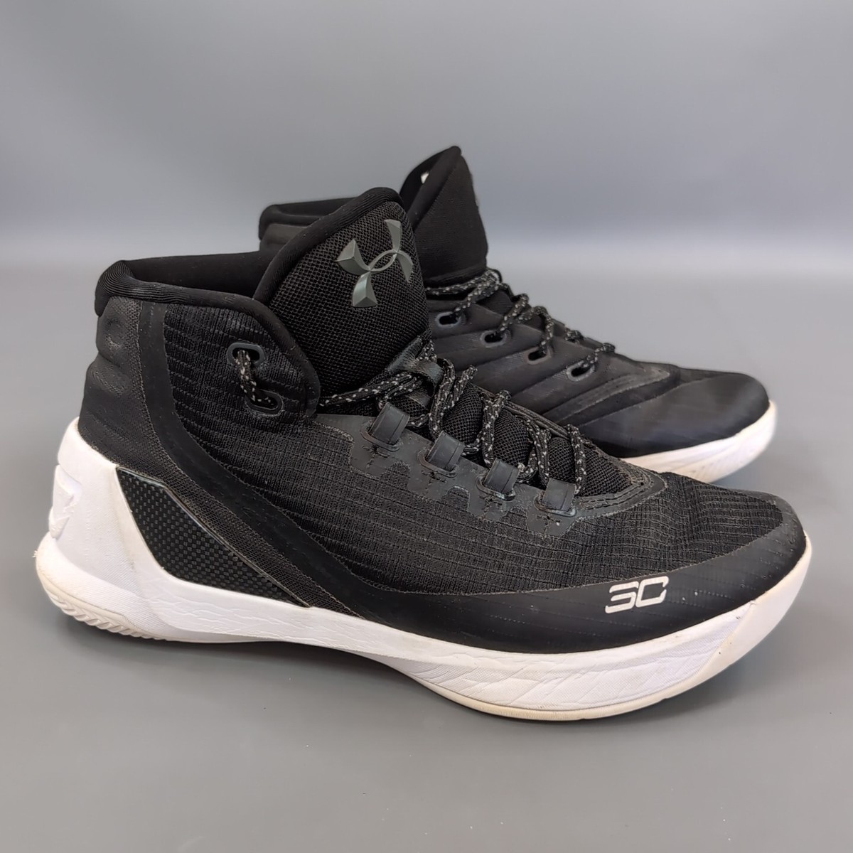 Steph Curry 3 Black UNDER ARMOUR Juniors Curry 3 Basketball Sneaker
