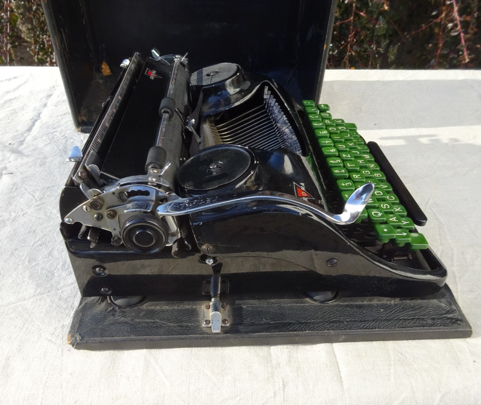 Schreibmaschine Kofferschreibmaschine Groma N | eBay.de