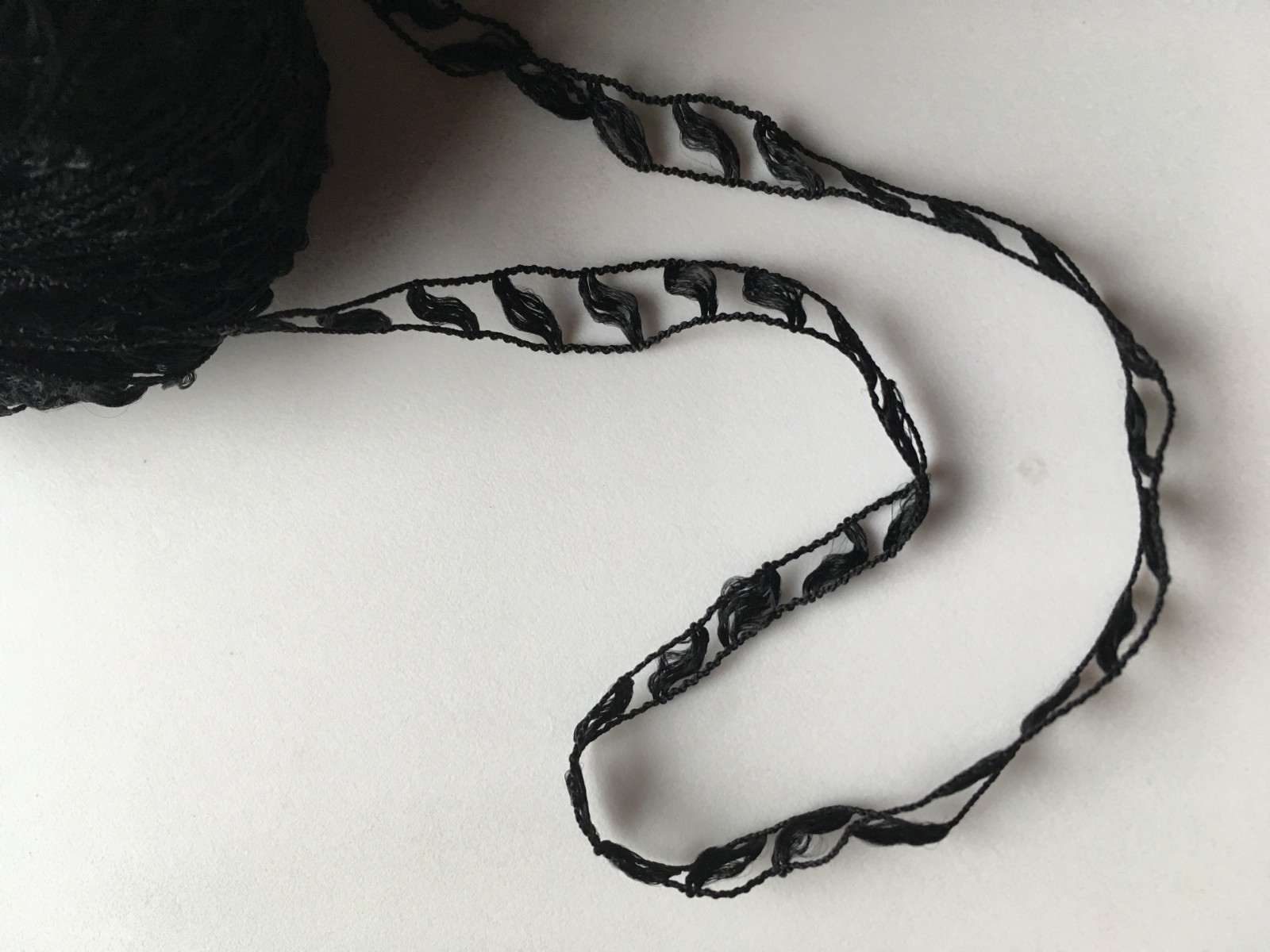 SRK Ranee Ribbon #55 Black Wide Wavy Rung Ladder Yarn 50 Gram 77 Yards ...