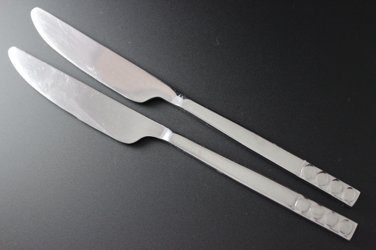 Pier 1 Imports 18/8 Stainless Silverware - PORTFOLIO - Dinner Knives (2 ...