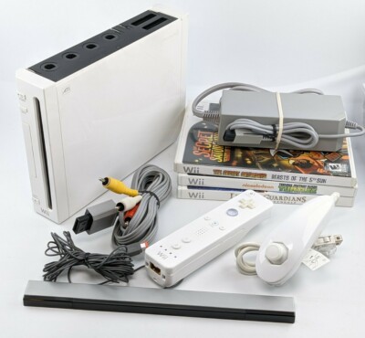 Nintendo Wii White GameCube Compatible Console RVL-001 Bundle w/ 3 ...