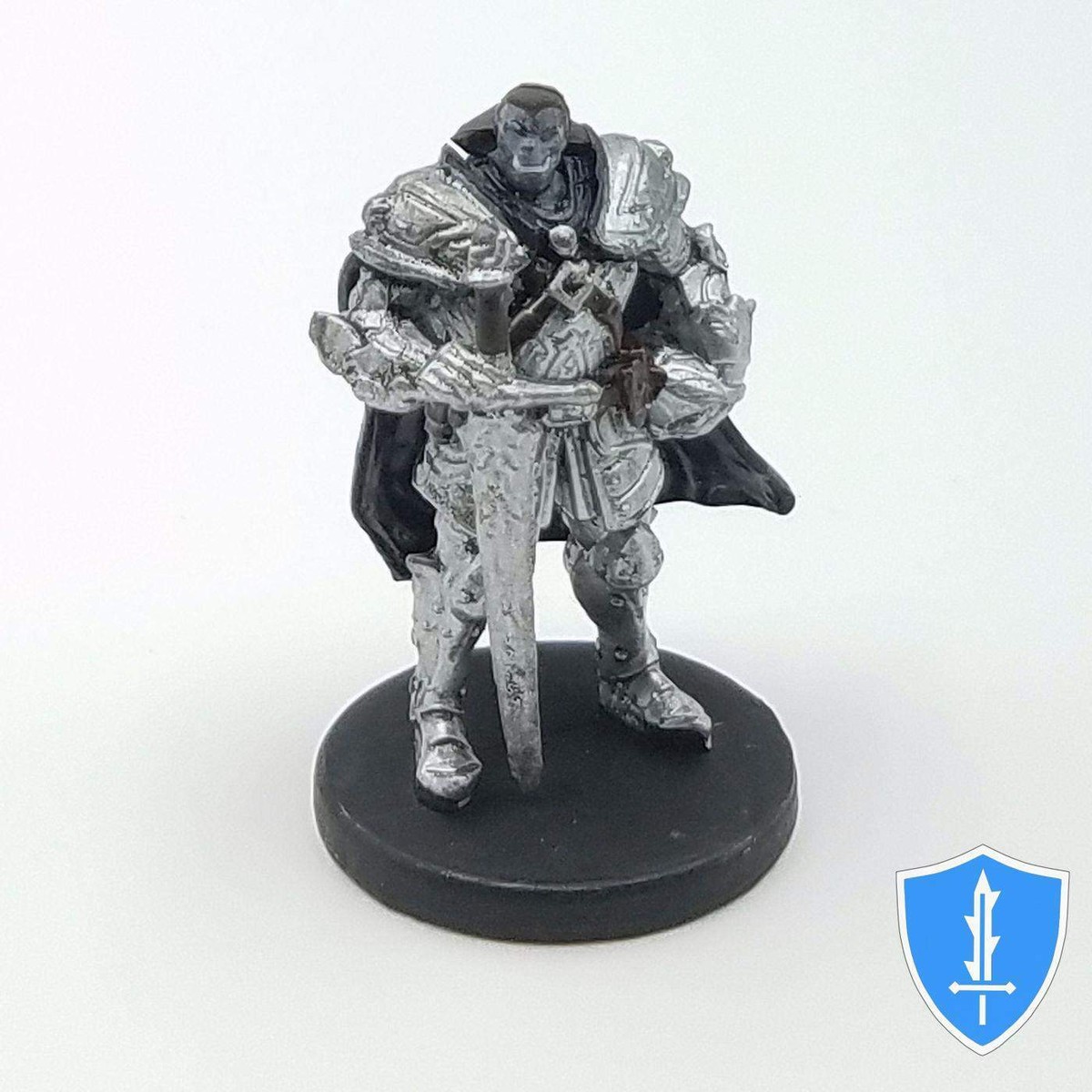 Halv Ork Paladin Miniatyr