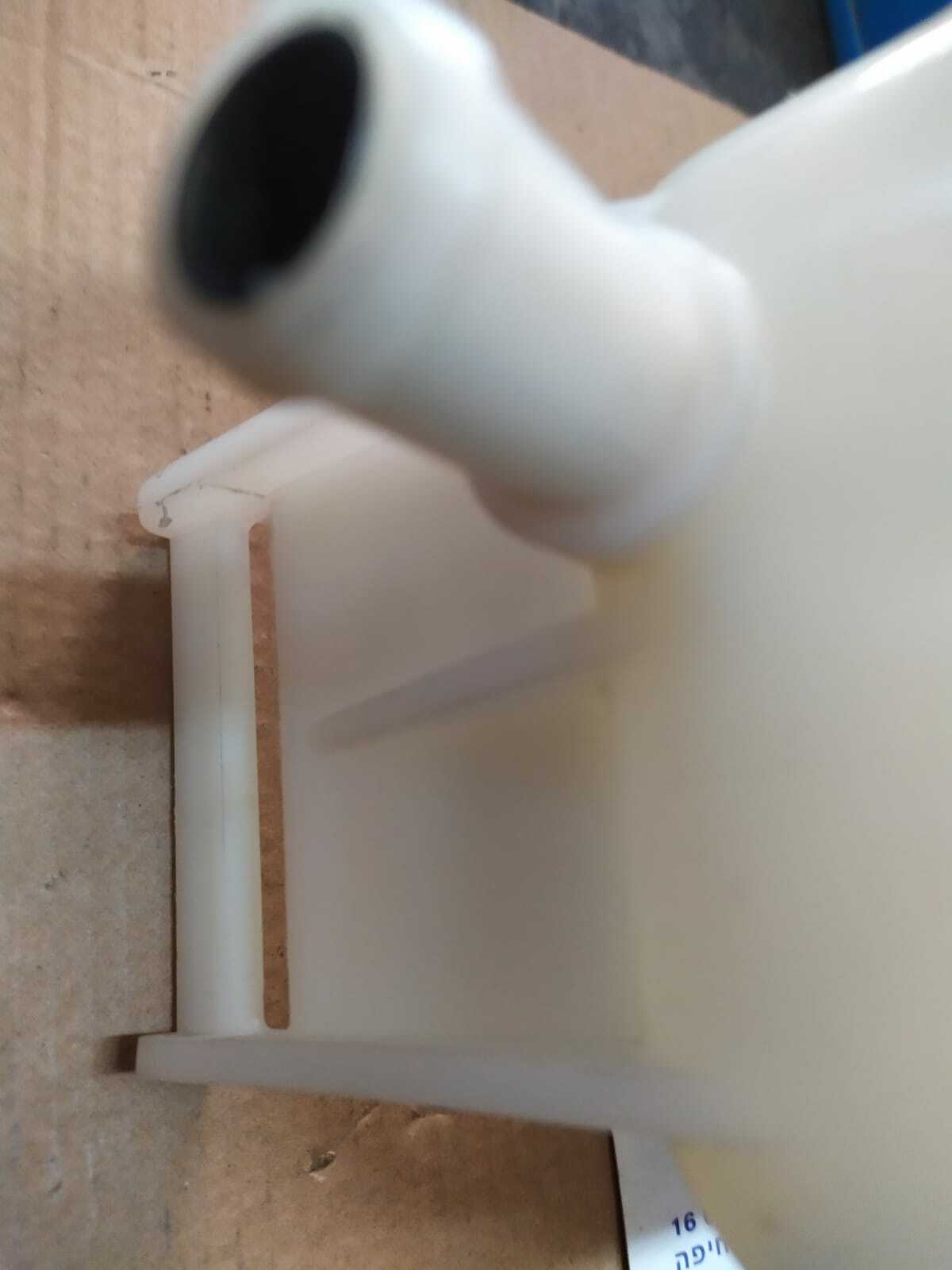 OEM 96181382 Engine Coolant Reservoir Tank for 1999-2002 Daewoo Nubira ...