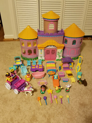 Dora the Explorer Magic Castle with Figures, Furniture and Accessories ...