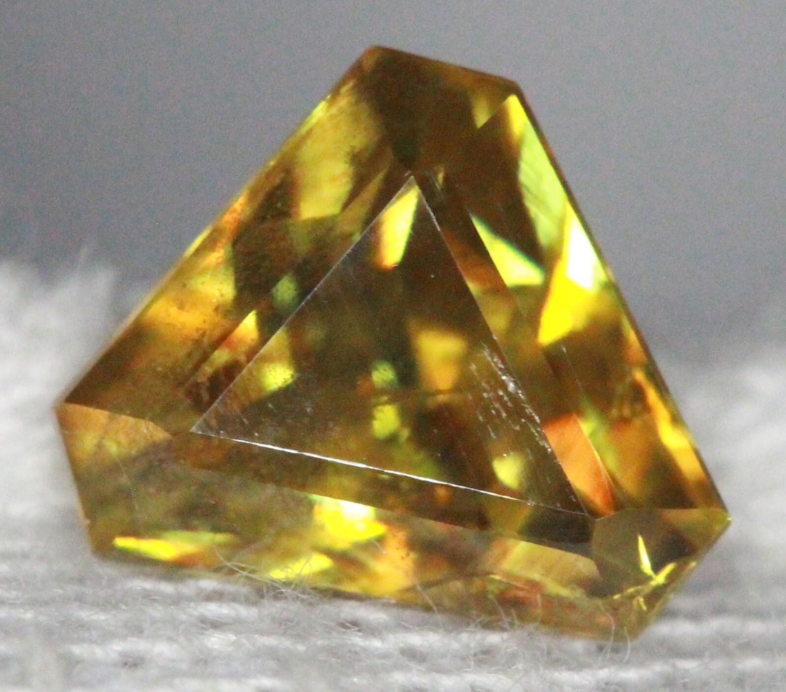 1.50 ct Rarest Color Change Natural Sphene/Titanite Cut Gemstone @pak ...