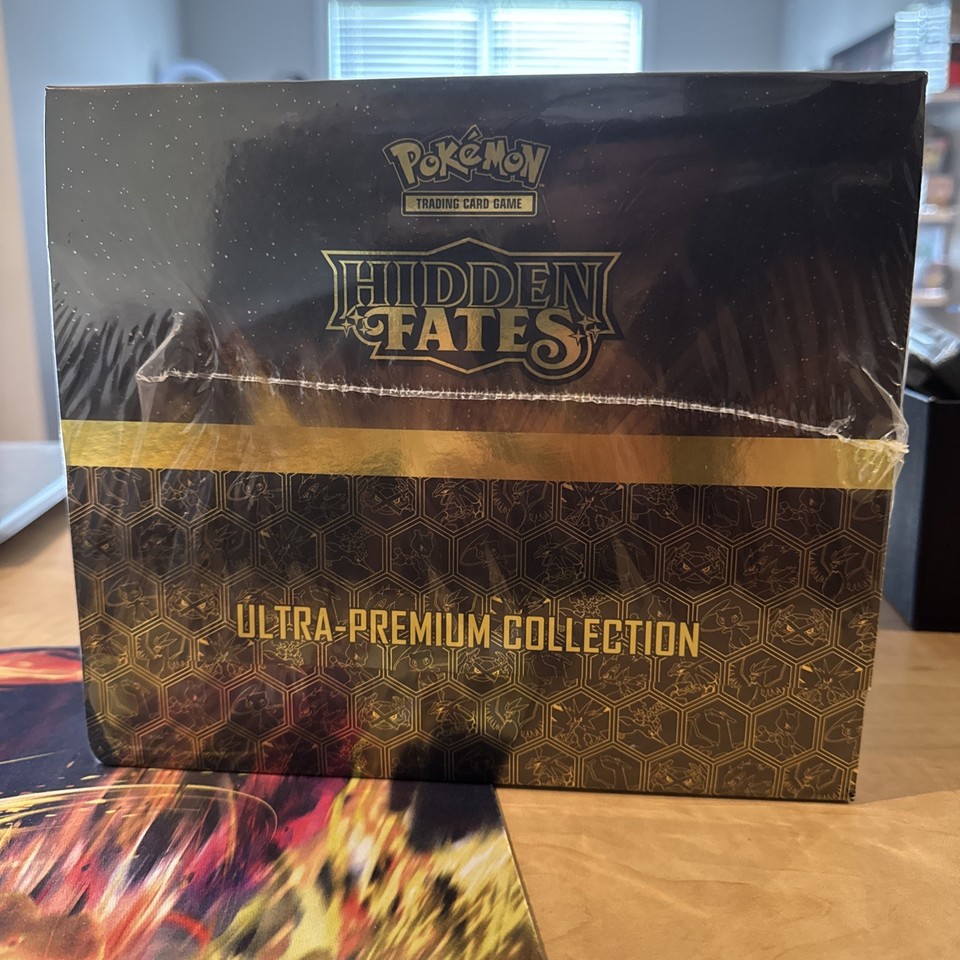 Pokemon TCG Hidden Fates Ultra-Premium Collection - Shiny Rayquaza - 15 ...