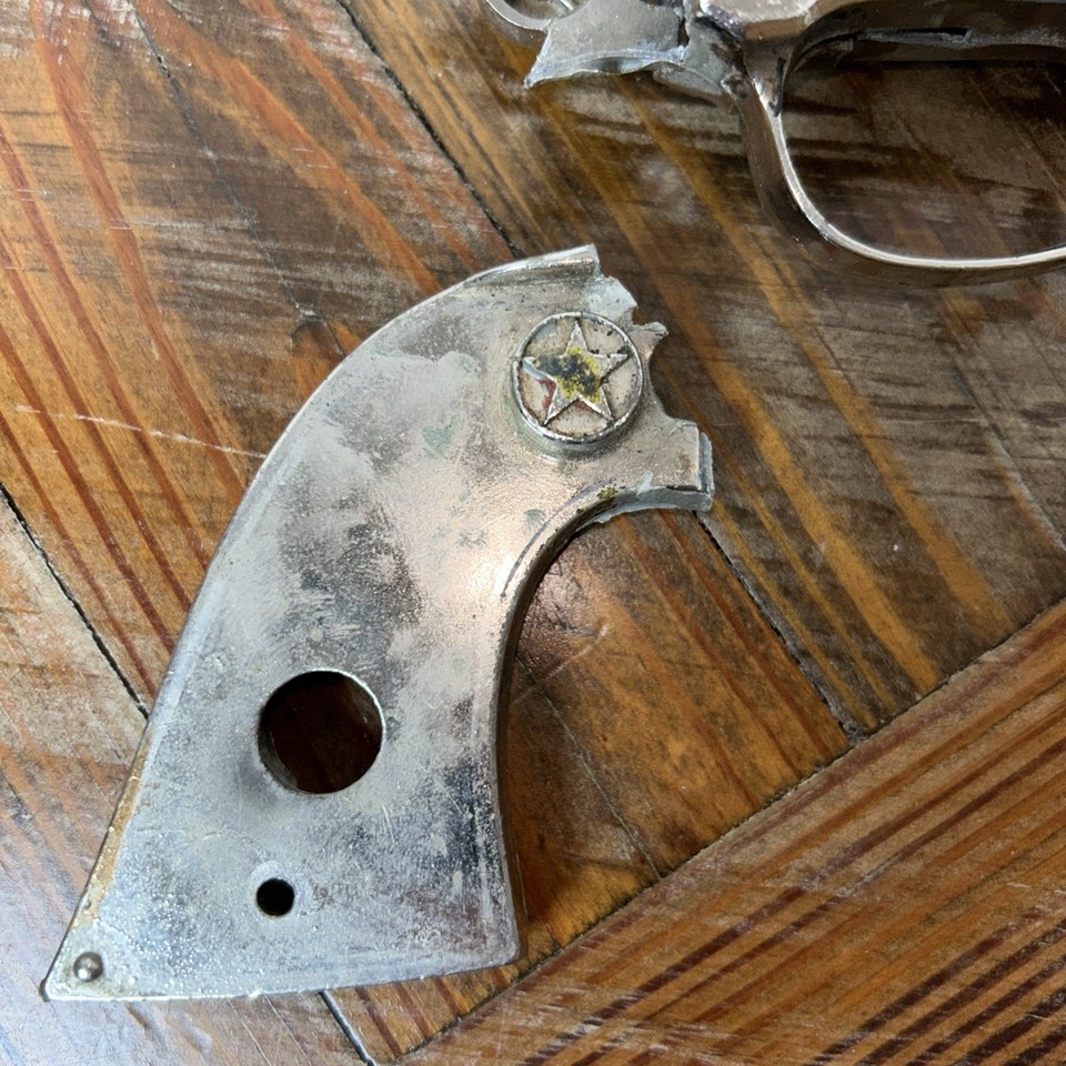 Vintage Hubley Cowboy Revolver Parts or Repair w/ Suede Holster PARTS ...