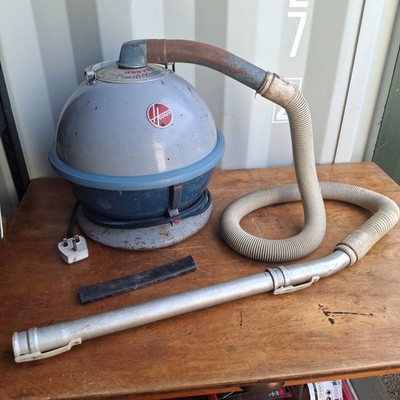 The Hoover Cleaner Model 822 'Constellation' Working with pipe, Vintage ...