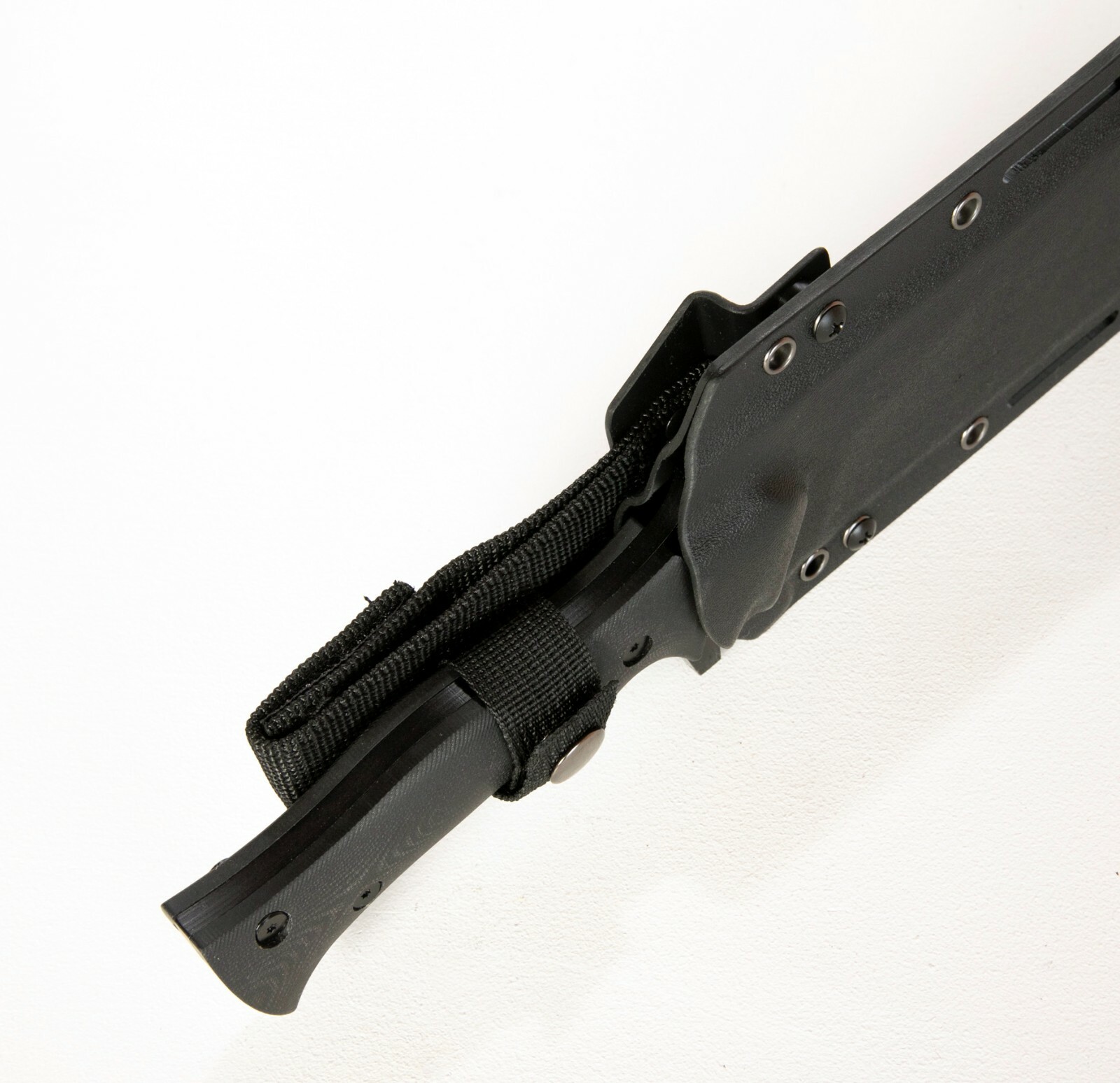 APOC 18.25” Barrens Tactical Survival 'Chop House' Machete + MOLLE ...