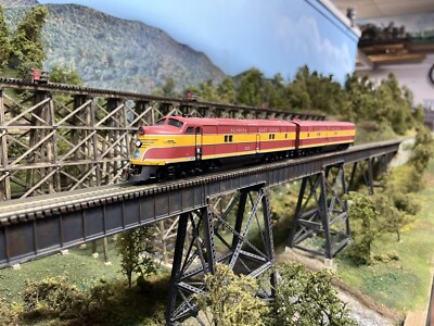 HO Florida East Coast locomotive FEC E-9 A/B BLI DCC W/Sound | eBay