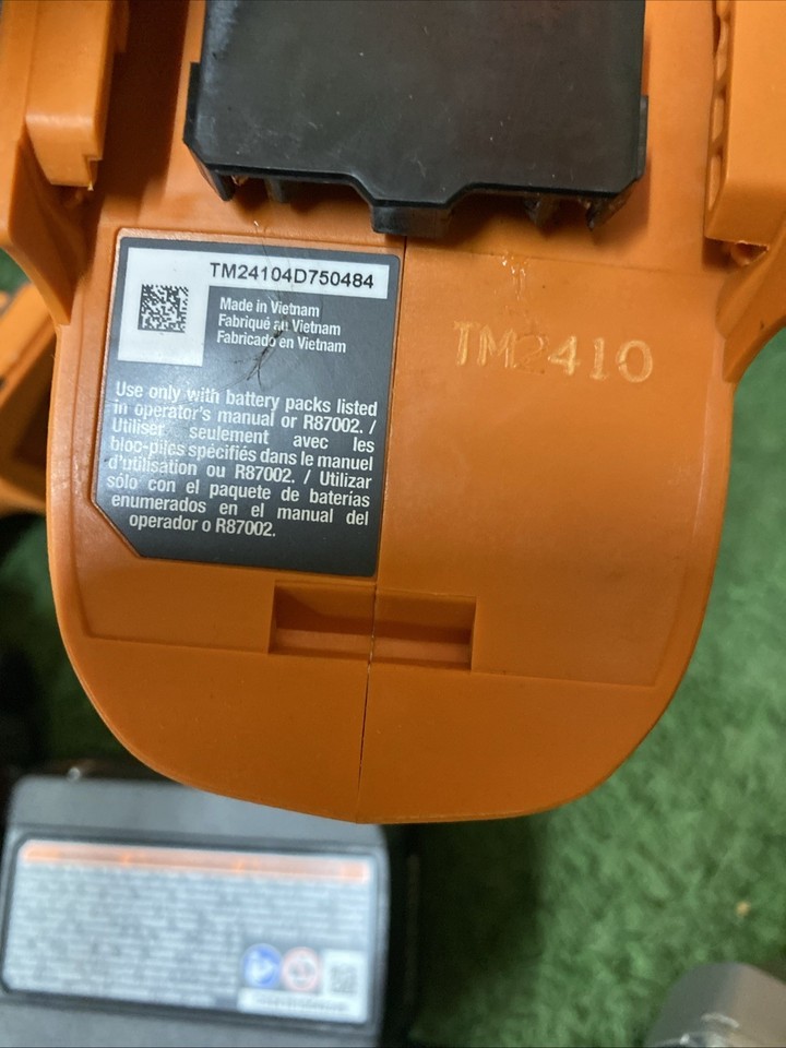 RIDGID 18V Cordless 10-Tool Combo Kit W/ 2.0 Ah Battery, 4.0 Ah Battery ...