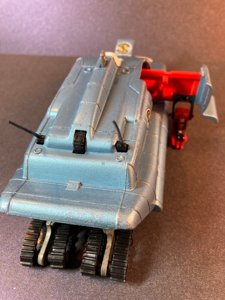 Dinky Toy Captain Scarlet SPV - Spectrum Pursuit Vehicle No 104 / CORGI ...