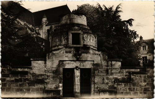 CPA Noyon Le Monument aux Morts FRANCE (1014202) | eBay