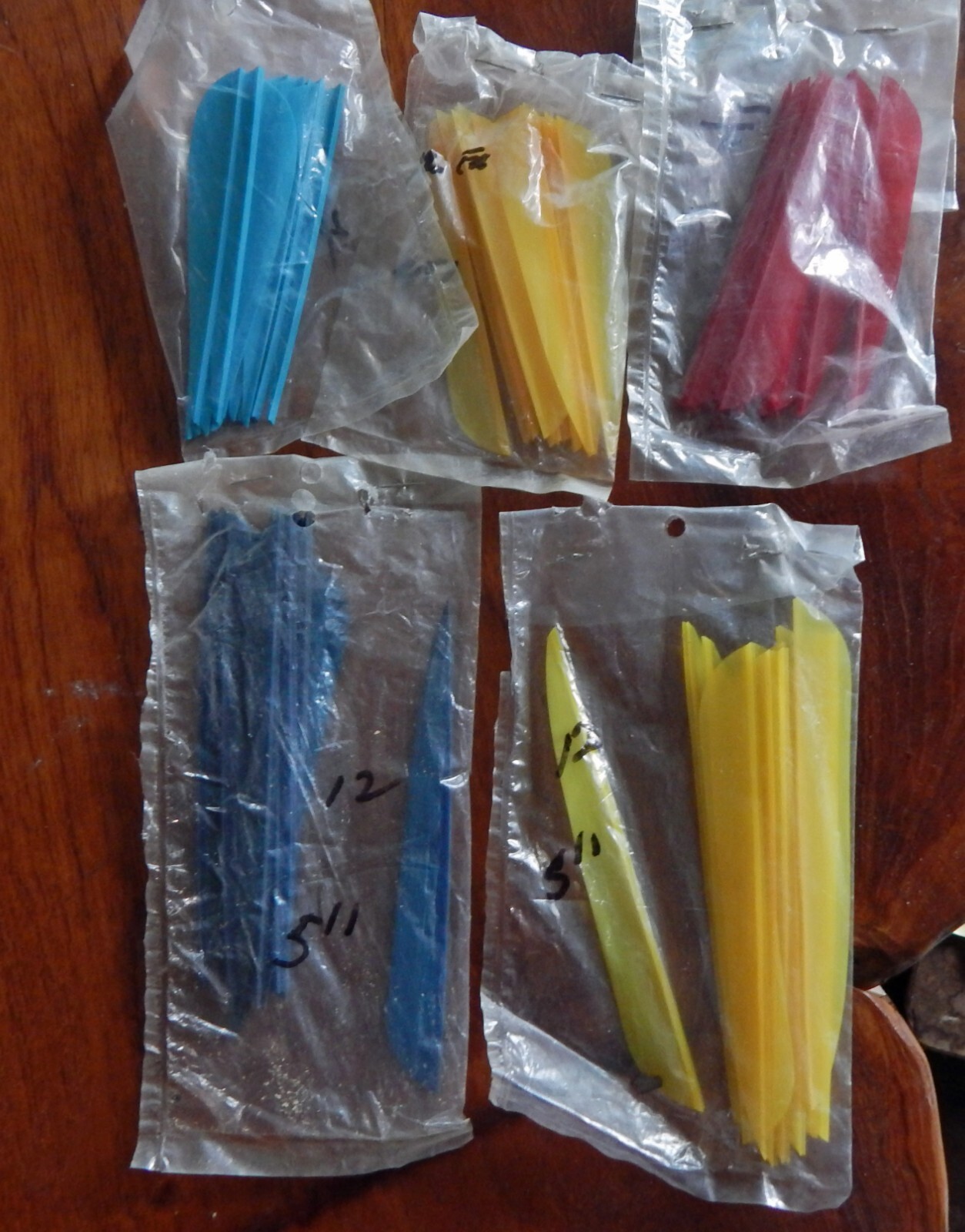 Archery Vanes 5 dozen 2-5" and 3-4" | eBay