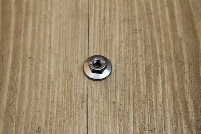 7703033156 Original Renault Mutter XT48 online kaufen | eBay