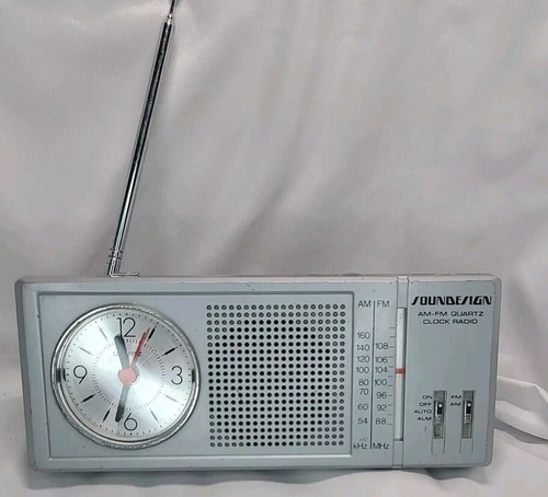 Vintage SoundDesign AM/FM Portable Analog Quartz Clock Radio Model 3011 ...