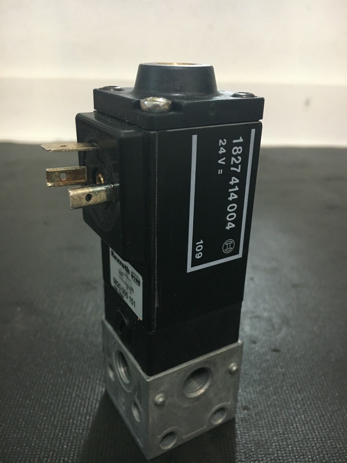 Rexroth Solenoid-operated air control valve 9180 0820 005 151 | eBay