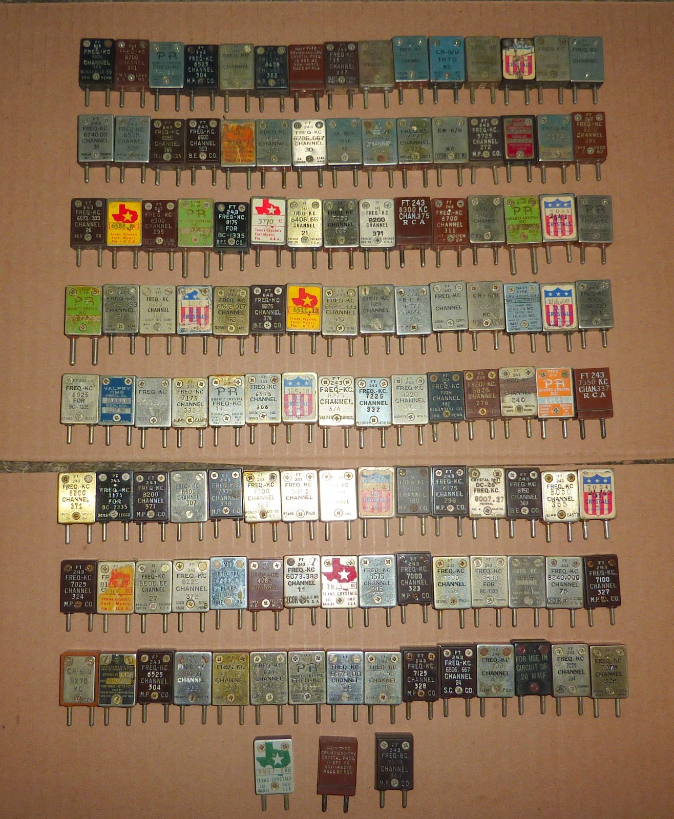 Lot US Army Signal Corps FT-243 Radio Crystals 123pcs. | eBay