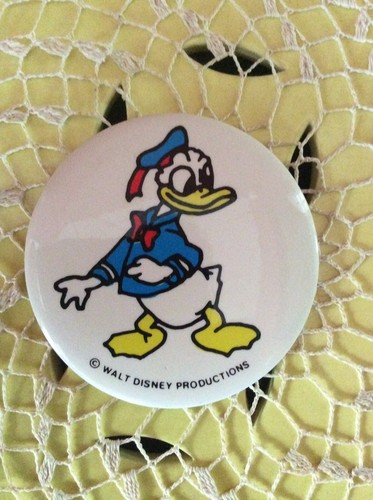 Vintage Donald Duck Button / Badge, Rare | eBay