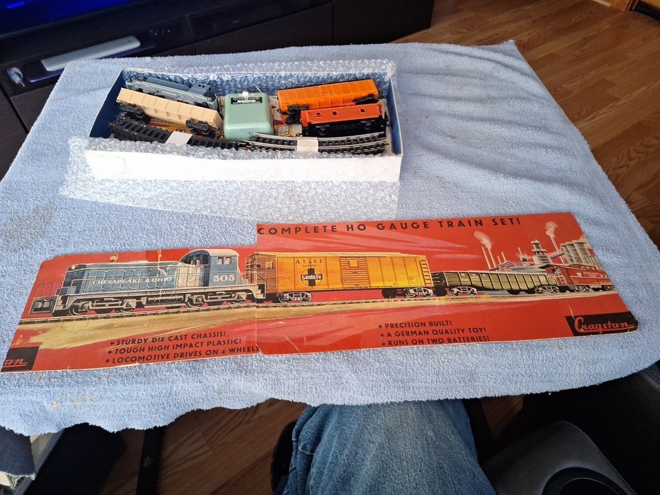 Cragstan Distler "60-piece Special Complete H.O. Scale Train Set ...