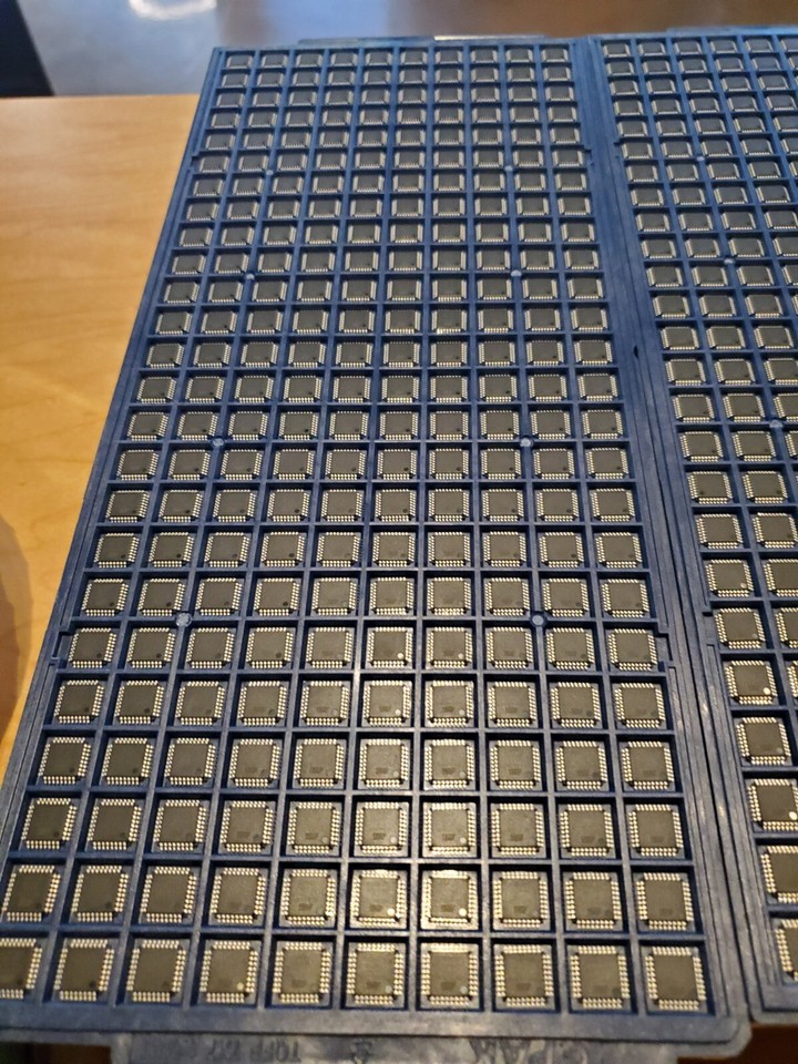 Atmel Microchip 556-ATMEGA328P-AU 32KB 8 Bit Microcontrollers 500ct LOT ...